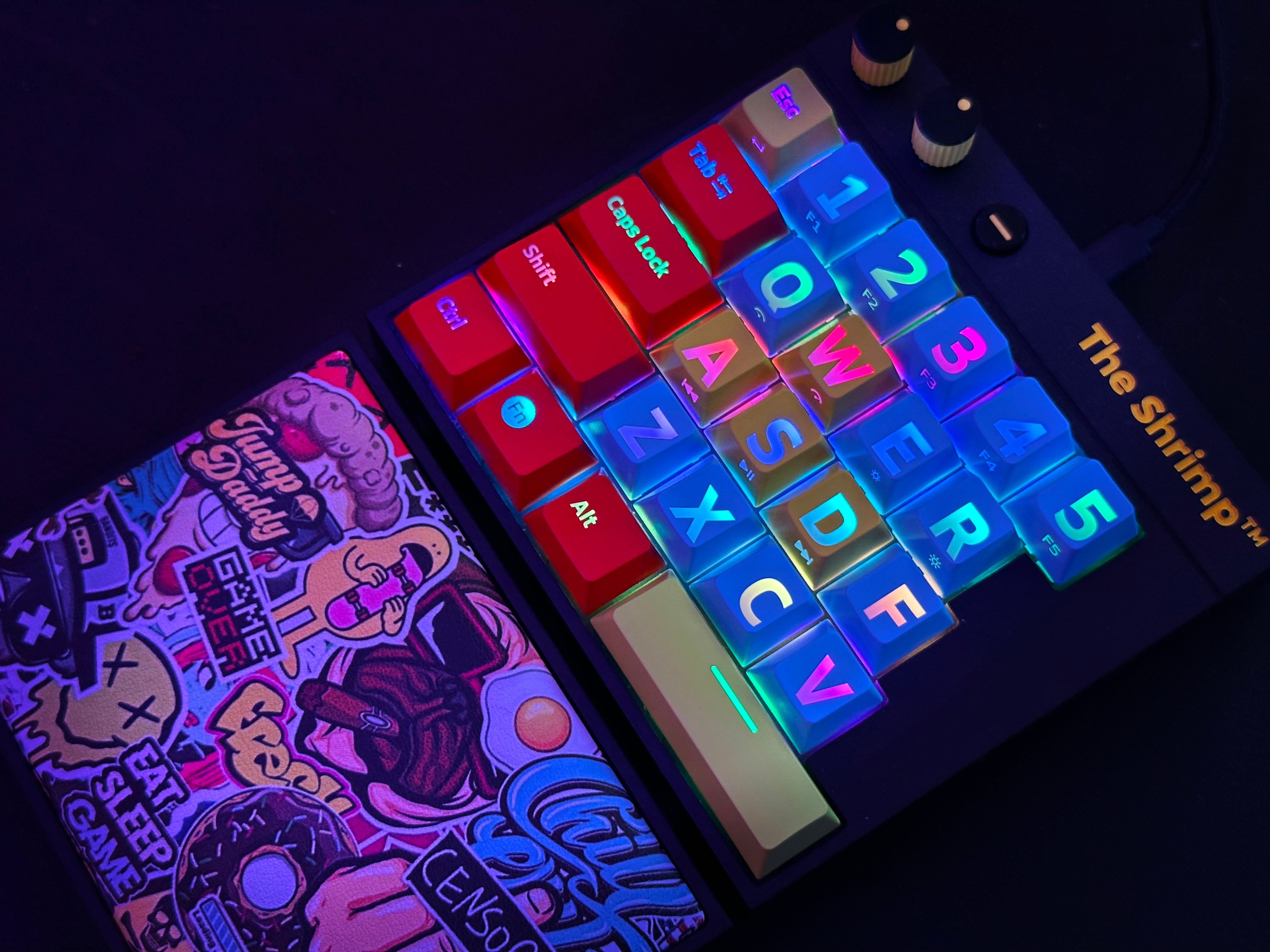 The Shrimp Model 1 Gaming Keyboard Review - Saving Content